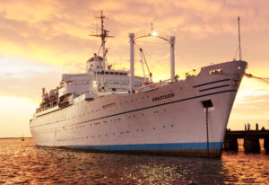 Hospital Ships - Mercy Ships Canada